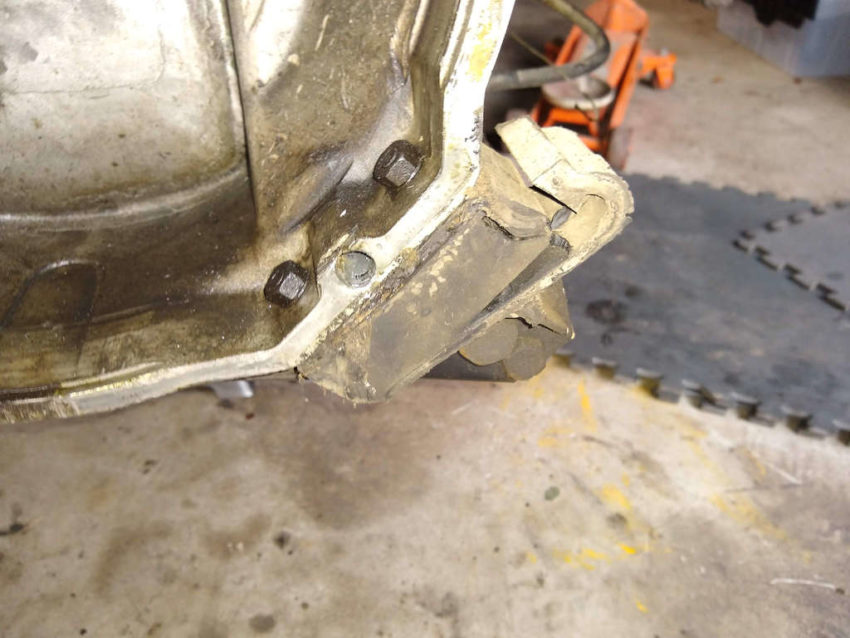 Murbella – Day 18 – Driveshaft and Mount Inspection – the garage of love
